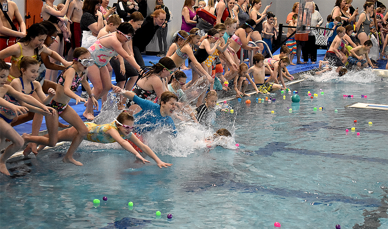 POOL EGG-STRAVAGANZA Kids splish, splash for eggs | News, Sports, Jobs ...